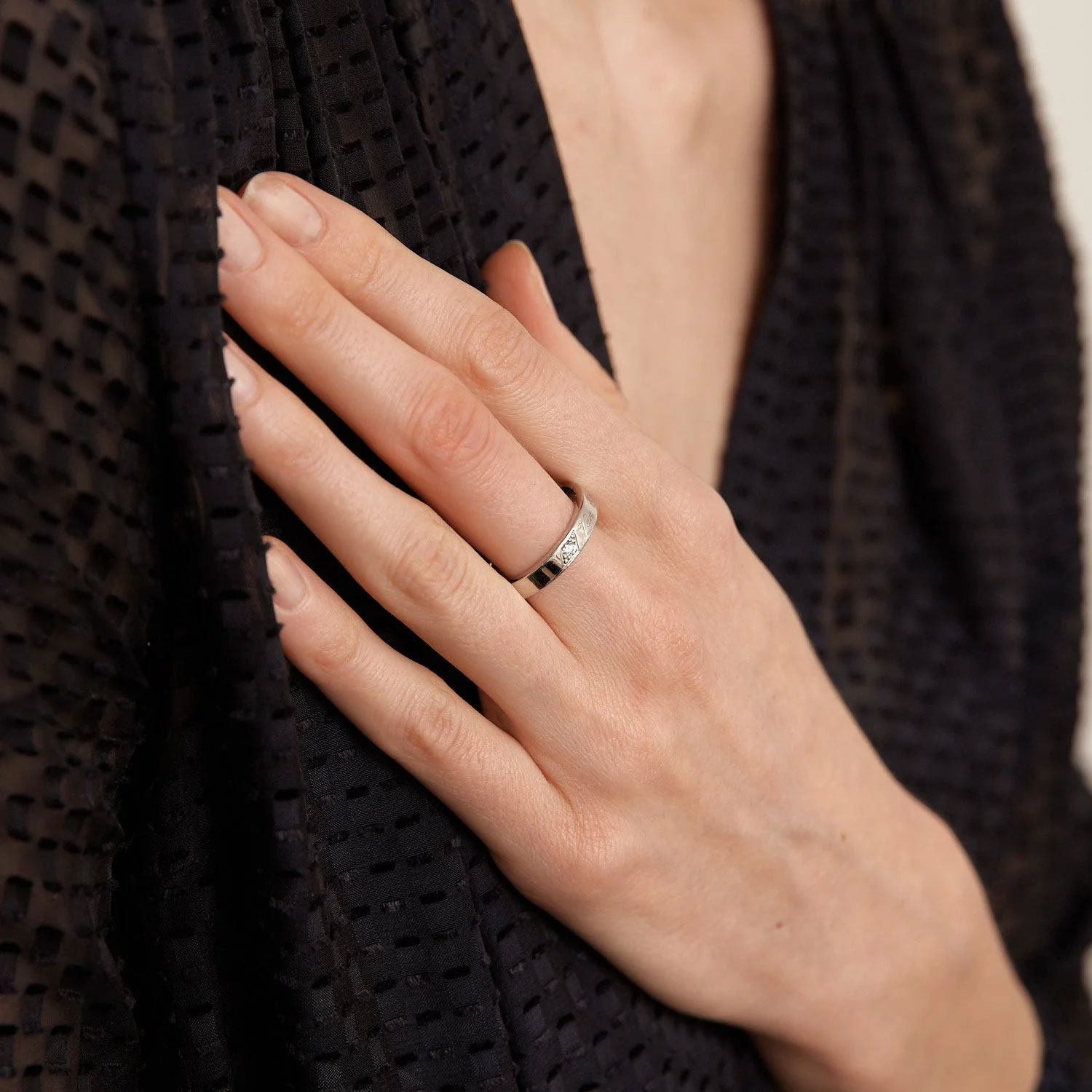 Signature Ring of Van Cleef & Arpels | LUCKY ONE