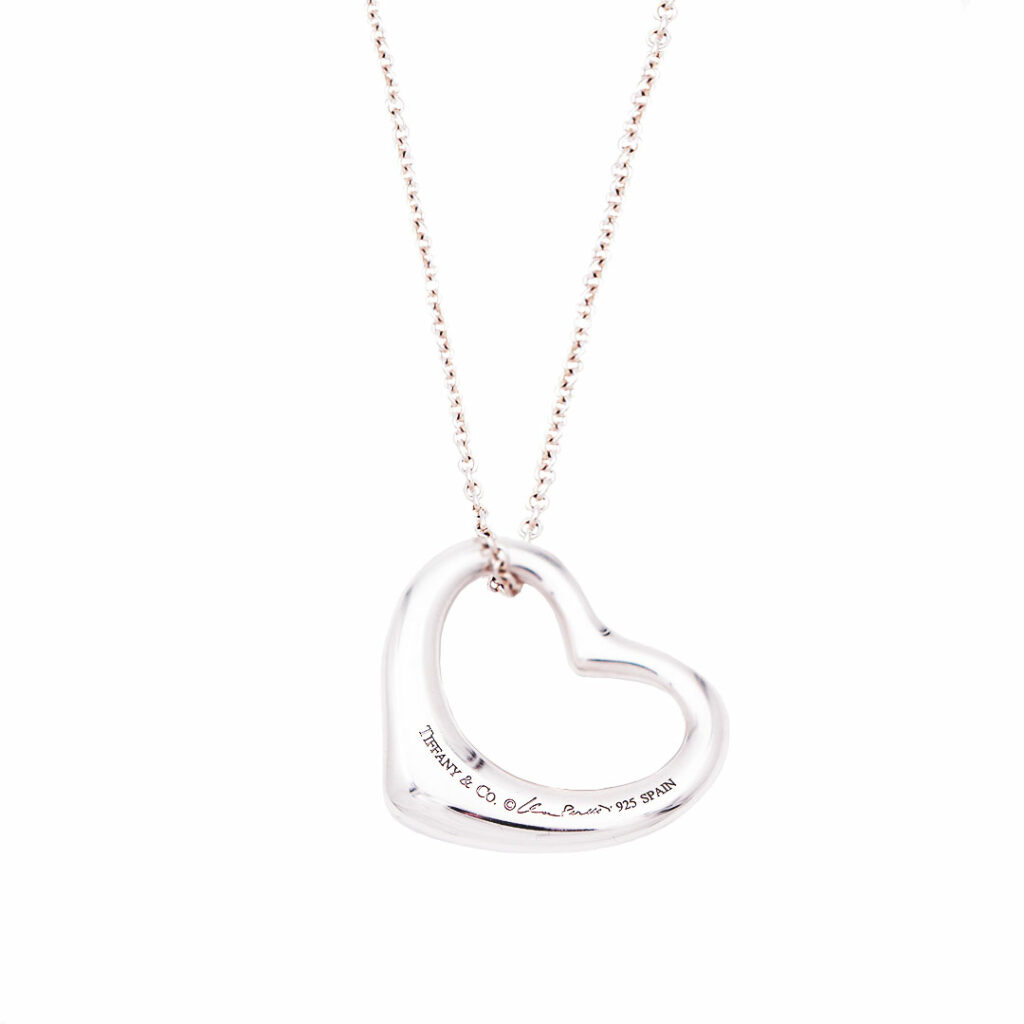 Open Heart Necklace of Tiffany and Co. | LUCKY ONE
